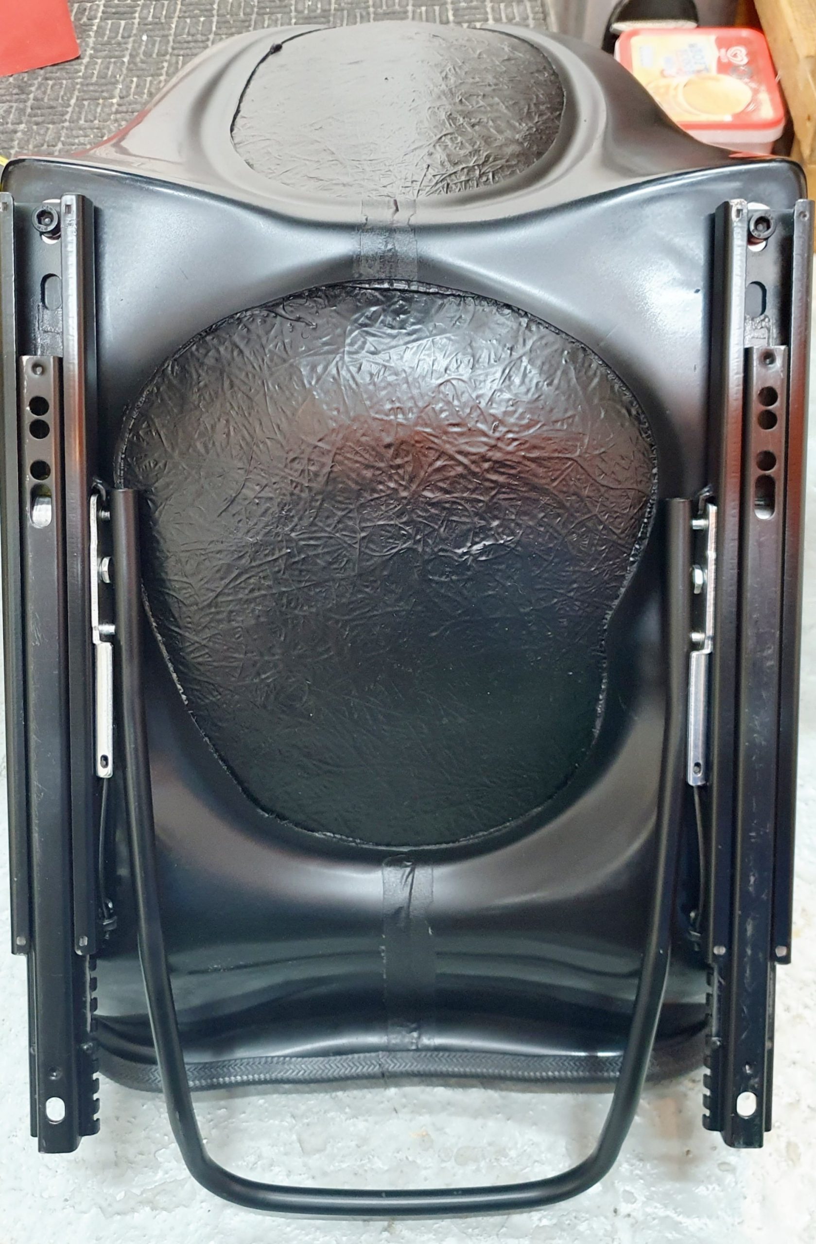 MK Indy Seat Fitting - Pilch.uk